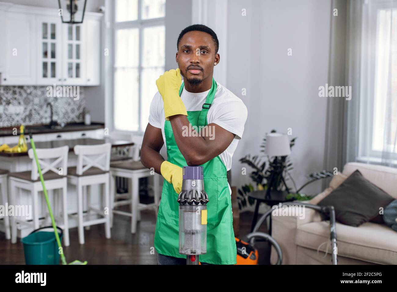 African domestic worker hi-res stock photography and images - Alamy