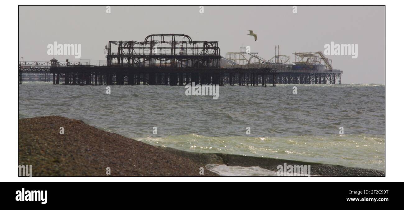 Brighton pier fire 2003 Cut Out Stock Images & Pictures - Alamy