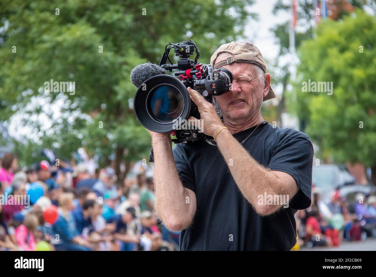 Digital camera older film camera hi-res stock photography and images ...