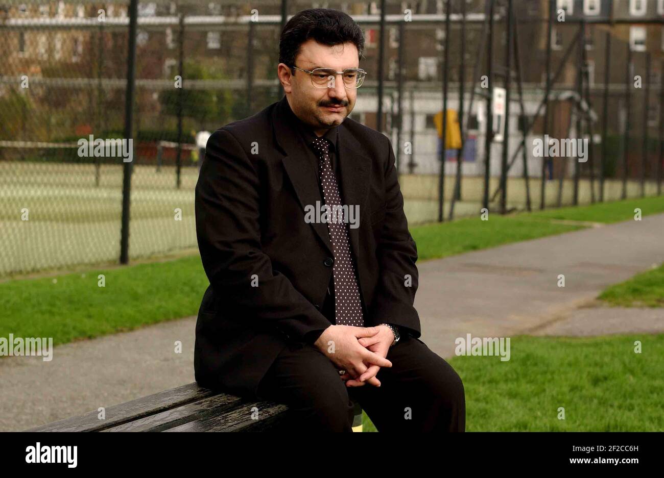 V shown hi-res stock photography and images - Alamy