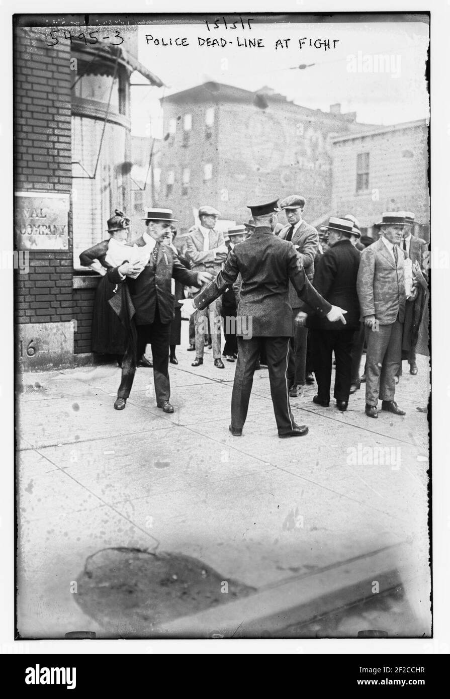 Police dead-line at fight Stock Photo - Alamy