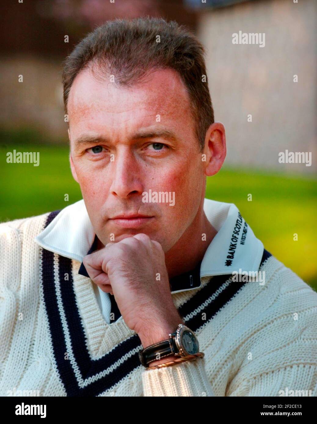 ANGUS FRASER AT LORDS 10/4/2002 PICTURE DAVID ASHDOWN Stock Photo - Alamy