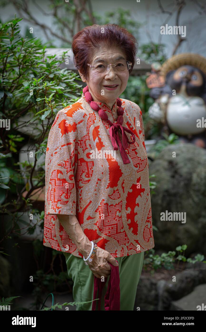 Japanese traditional clothing hi-res stock photography and images - Alamy