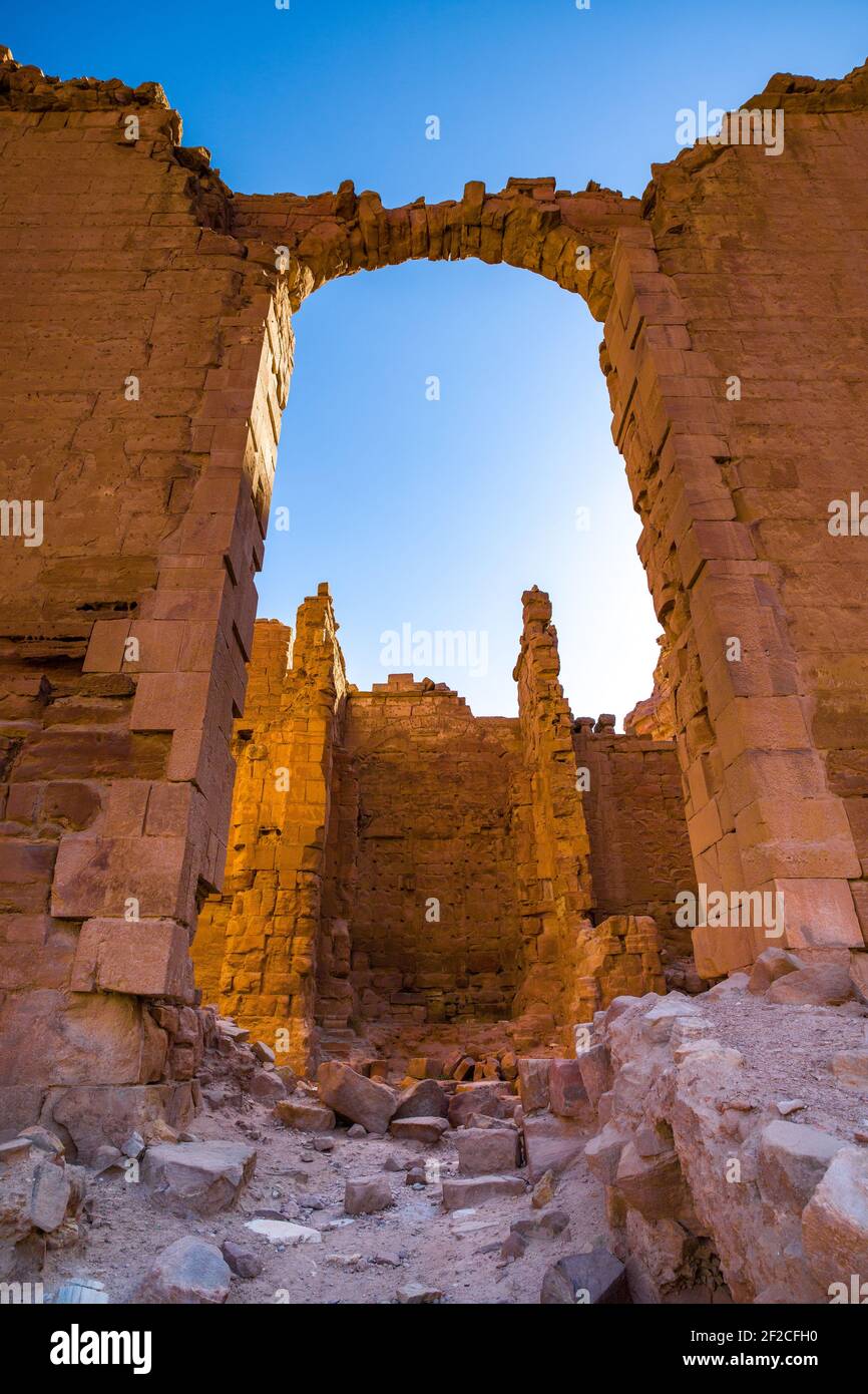 Ruins of the ancient Nabatean city of Petra, Jordan Stock Photo - Alamy