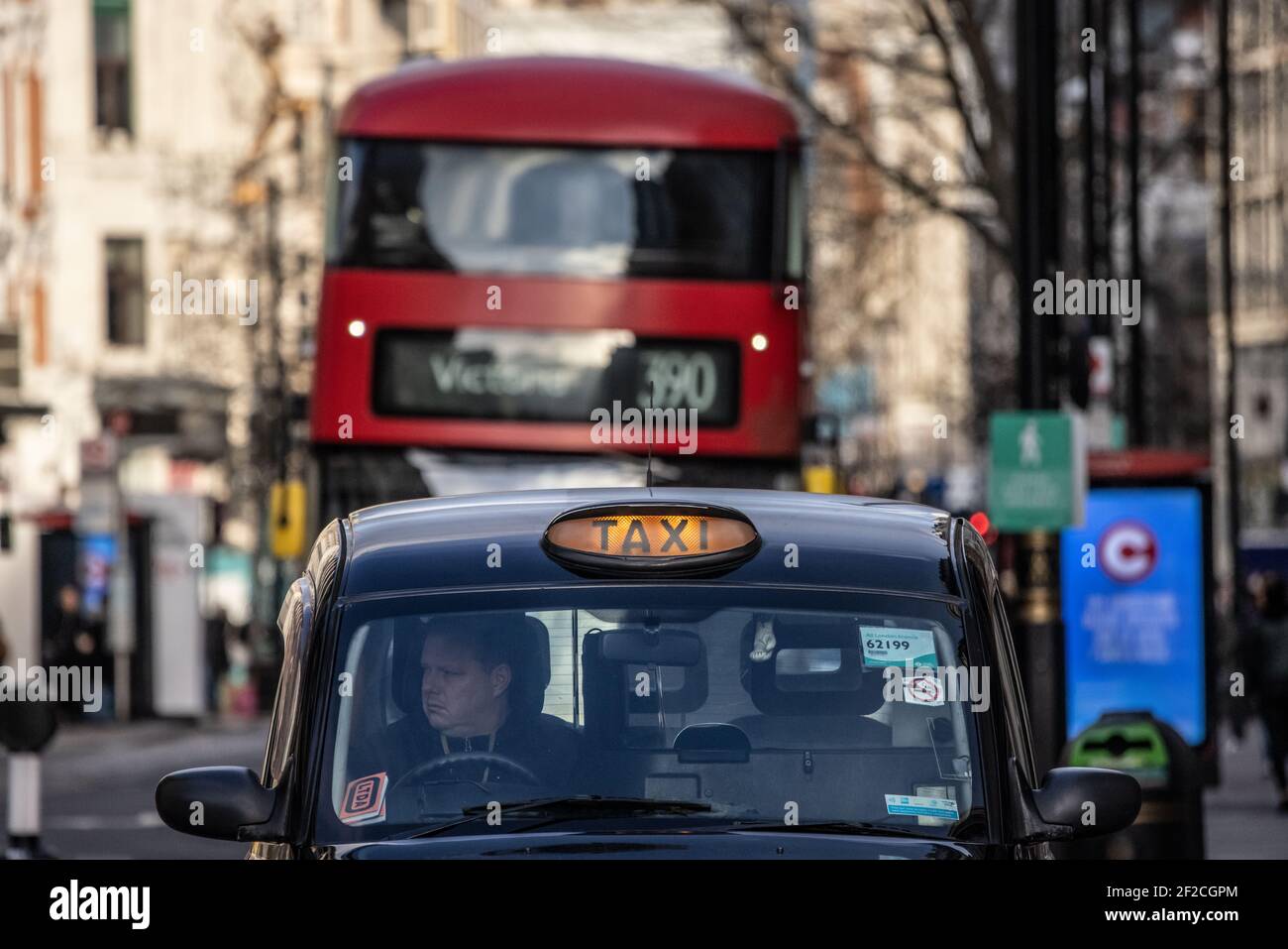 Taxi cab driver on Oxford Street, central London, England, United ...