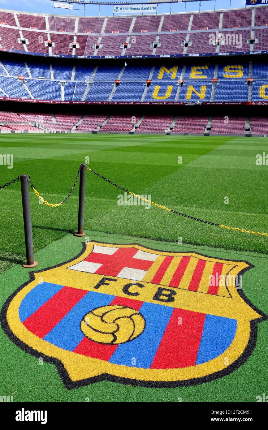 Empty camp nou hi-res stock photography and images - Alamy