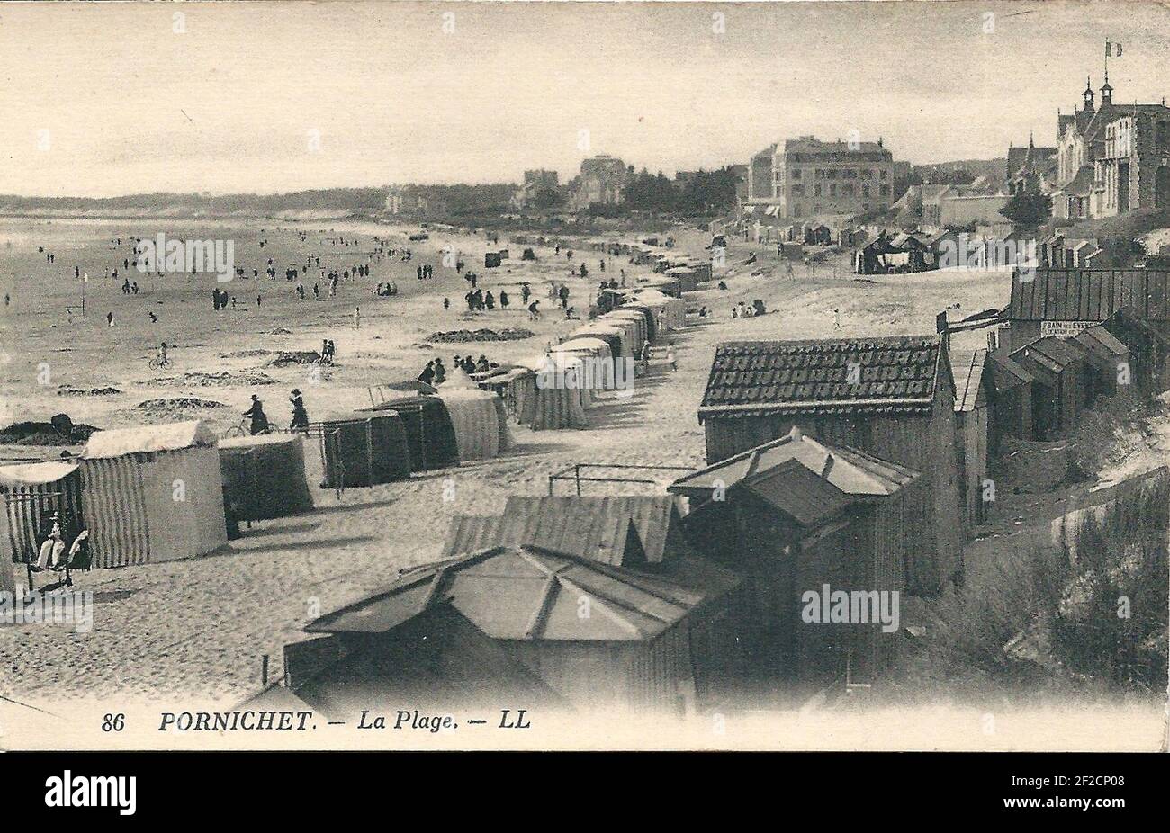 Pornichet plage hi-res stock photography and images - Alamy