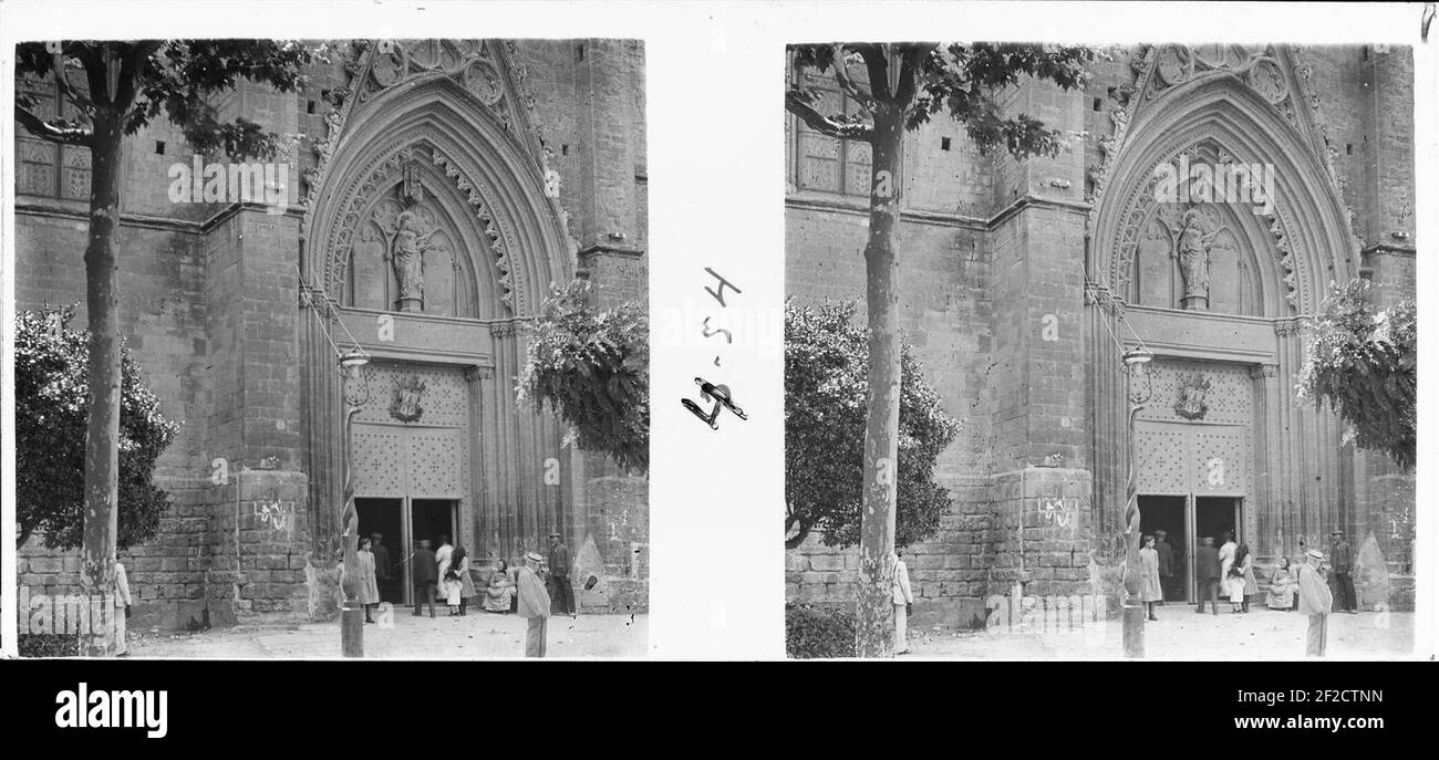 Porta principal hi-res stock photography and images - Alamy