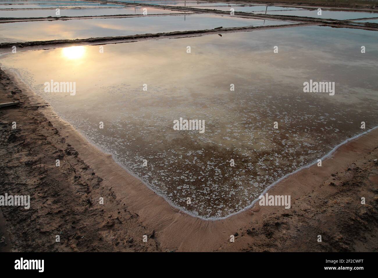 Island salt island map hi-res stock photography and images - Alamy