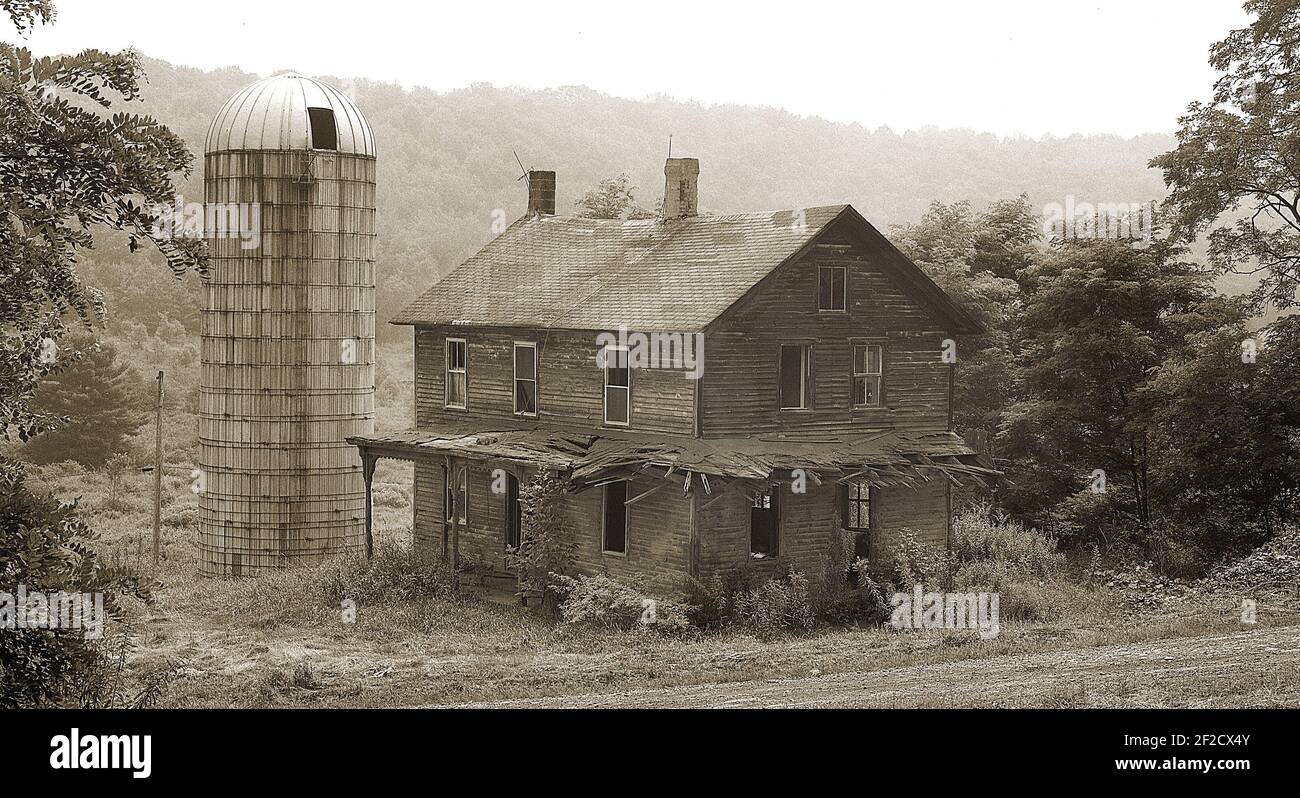 This is an abandoned rural homestead near Lemon, Pennsylvania, USA in ...