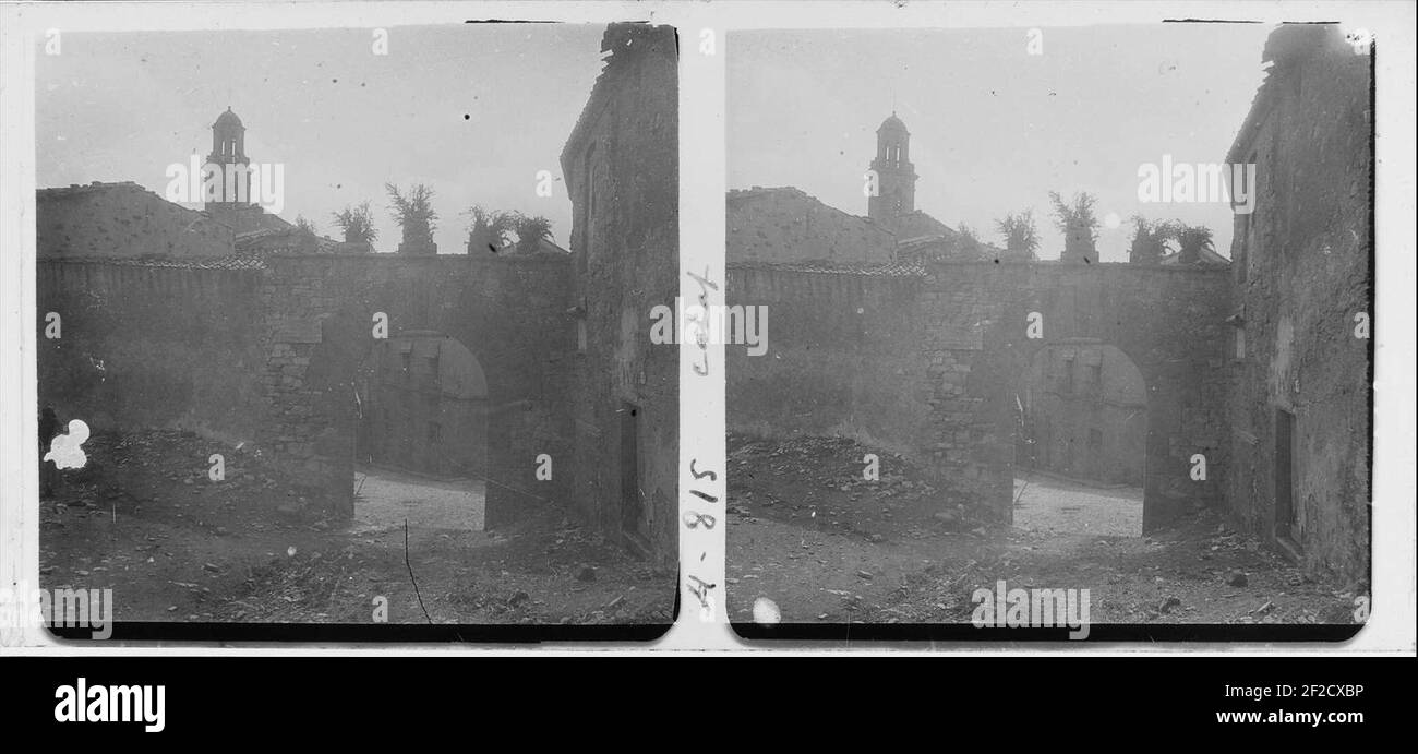 Portal nord del castell de Calaf Stock Photo - Alamy