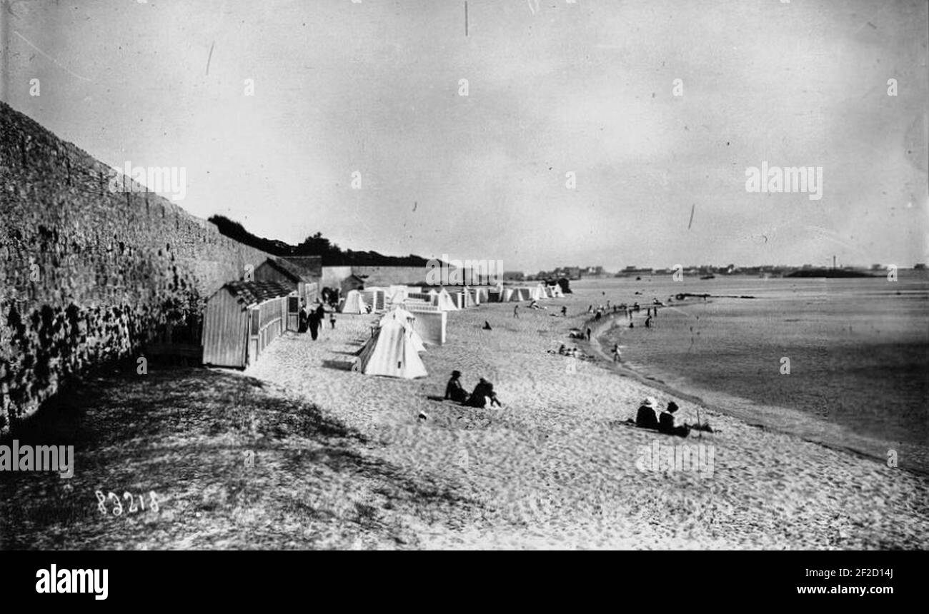 Port-Louis Plage 1920 Stock Photo - Alamy