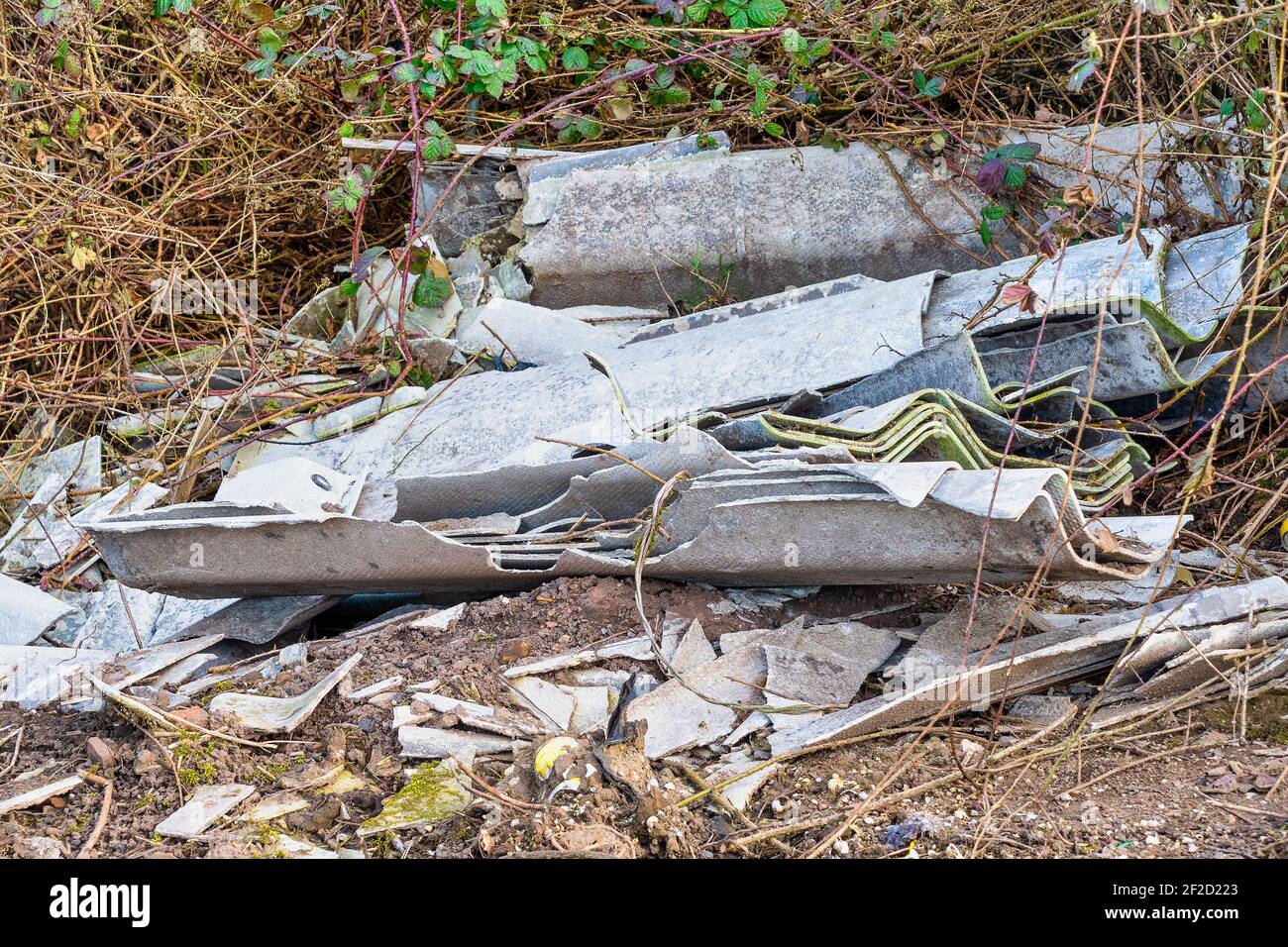 Asbestos cement sheets hi-res stock photography and images - Alamy