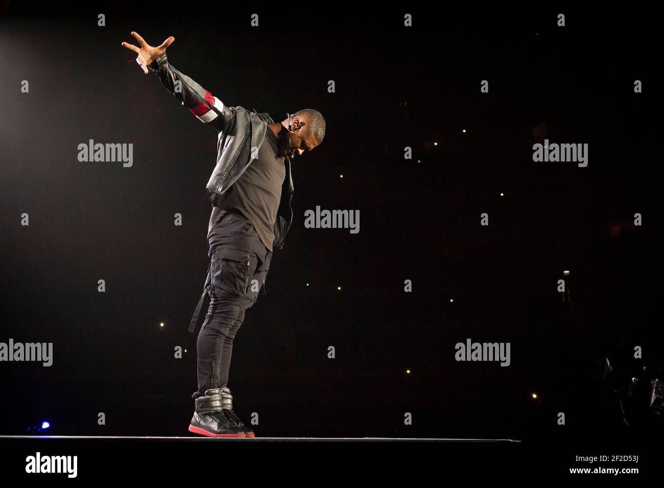 Usher performs live at the O2 Arena, Greenwich - London Stock Photo - Alamy