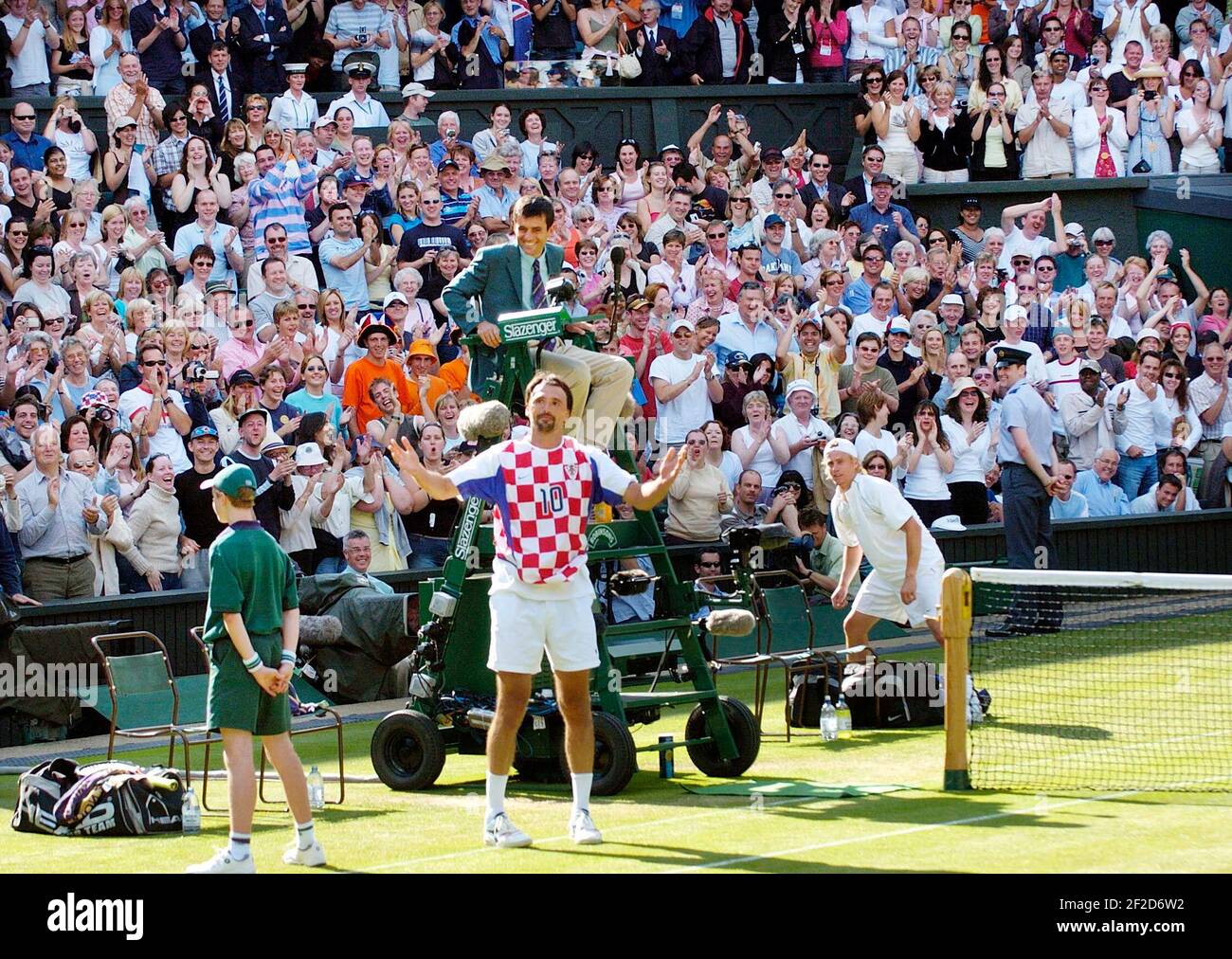 5th DAY WIMBLEDON TENNIS CHAMPIOSHIPS 2004. 25/6/2004 GORAN IVANISEVIC ...