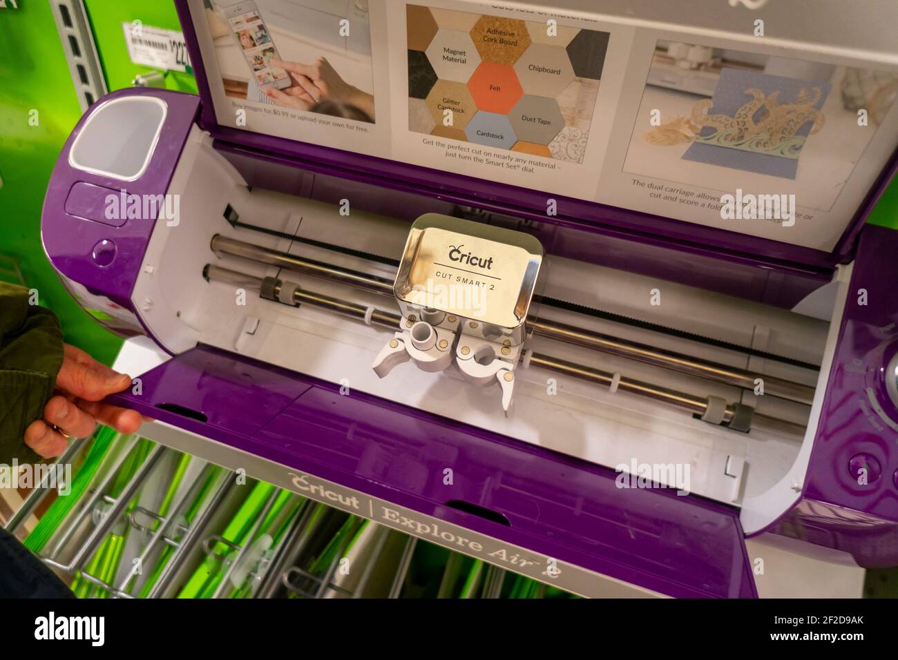 Michaels arts and crafts hi-res stock photography and images - Alamy