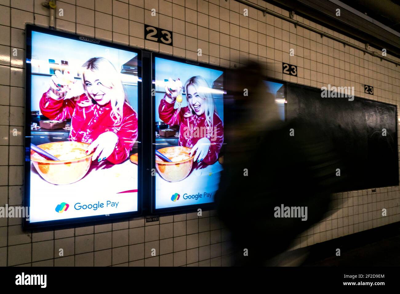Billboard digital america subway hi-res stock photography and images ...
