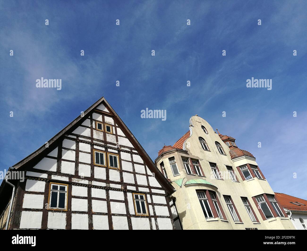 Two half facades hi-res stock photography and images - Alamy