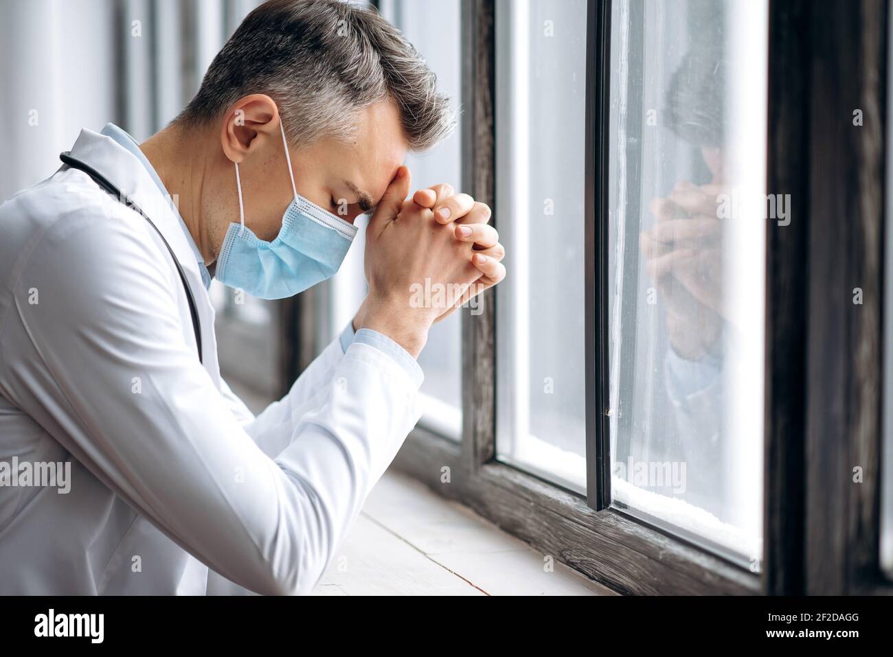 Doctor overwork hi-res stock photography and images - Alamy