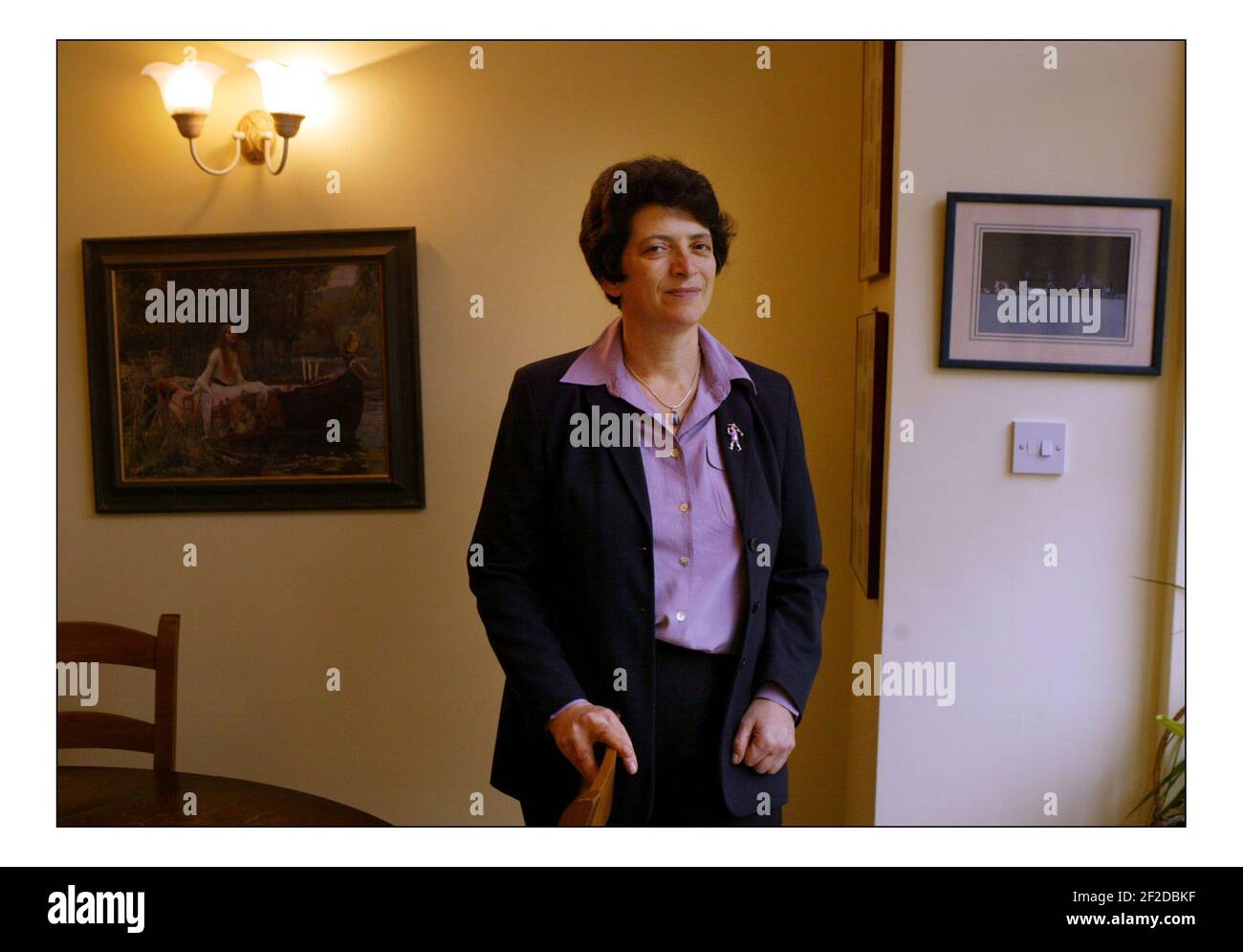 Judy Weleminsky at home in Kew, London.pic David Sandison 8/12/2004 ...