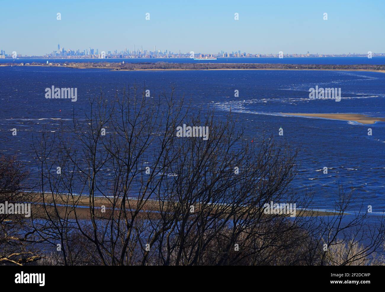 Transporting containers hi-res stock photography and images - Alamy