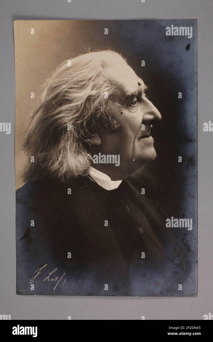Portraitfoto Franz Liszt, c. 1886 Stock Photo - Alamy