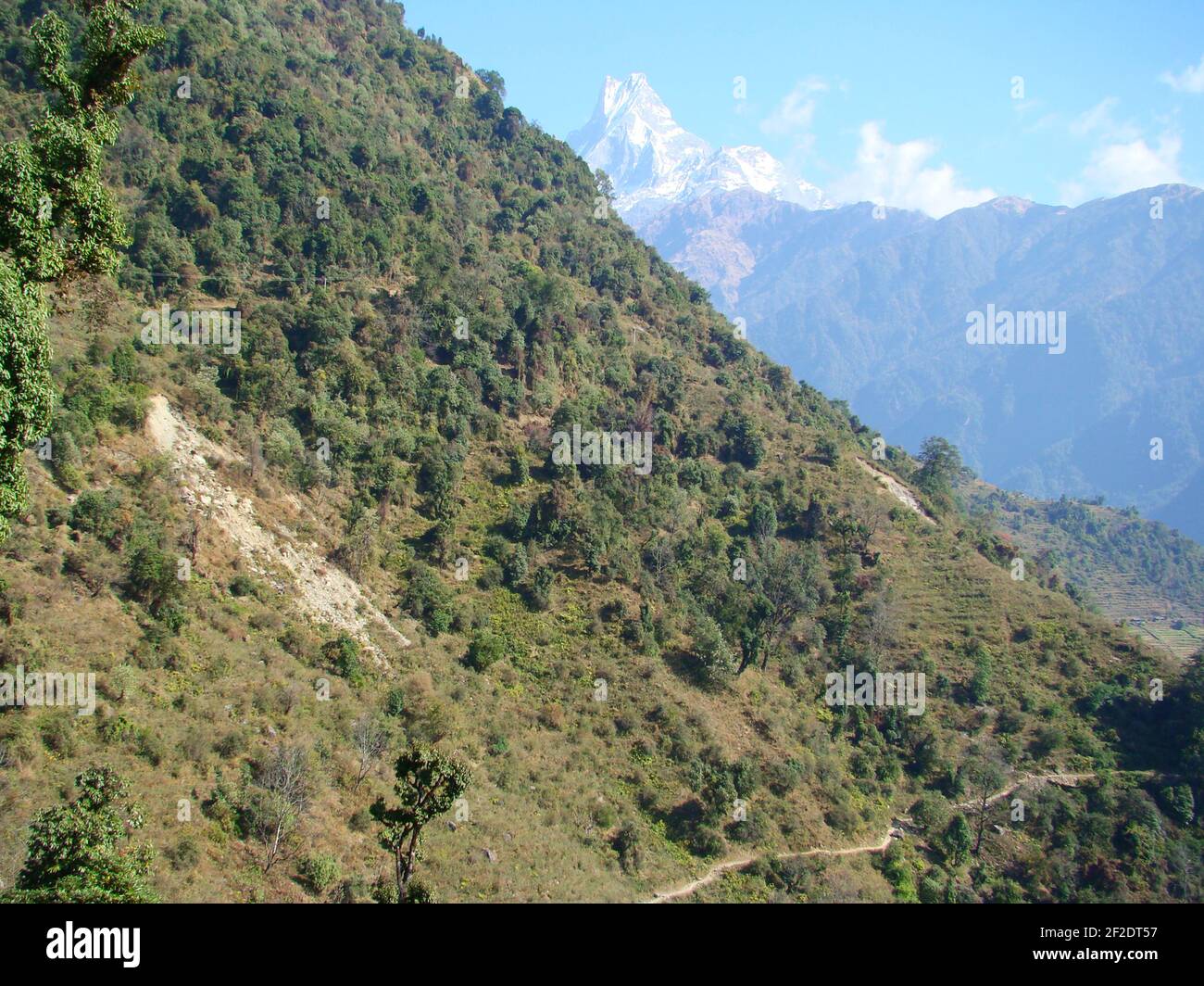 The Annapurna circuit (Nepal), one of the world’s top trekking routes ...