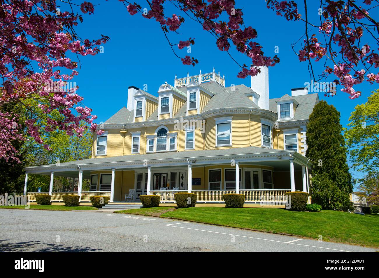 Founders Hall is a Gilded Age mansion in Bellevue Avenue Historic ...