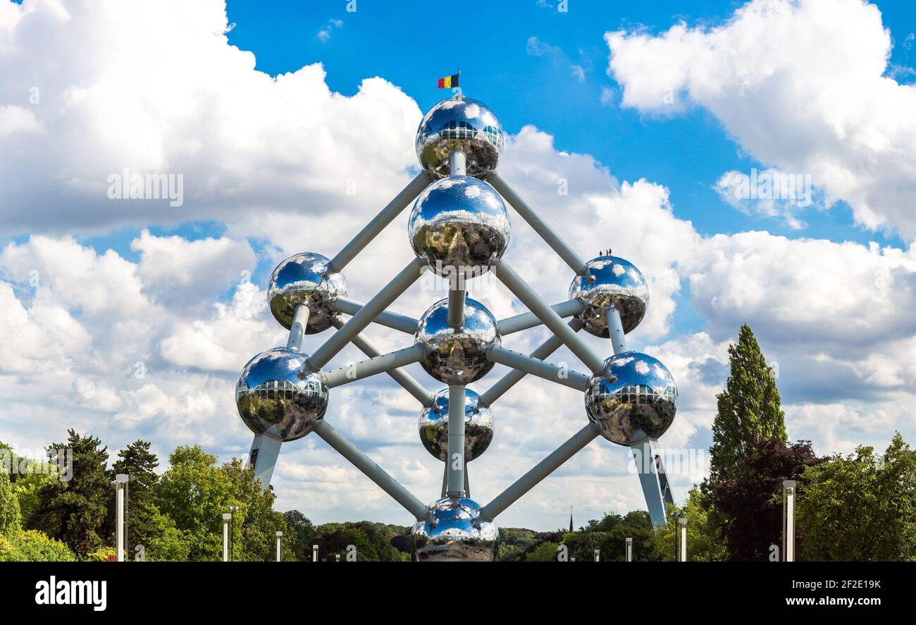 Atomium structure in summer day in Brussels, Belgium Stock Photo - Alamy