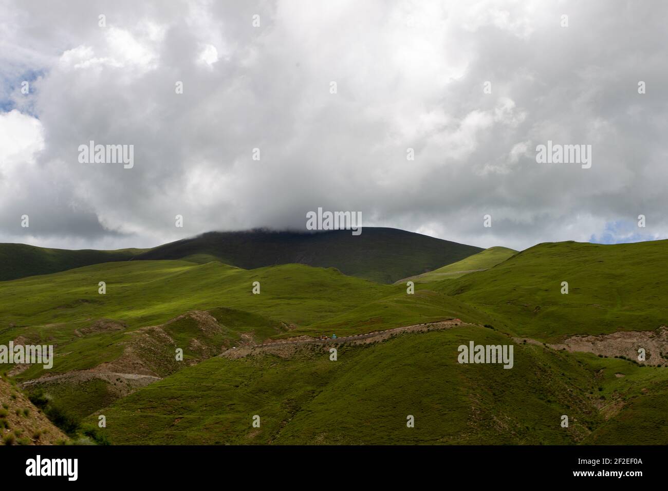 Natural scenery of Tibetan Plateau in China Stock Photo - Alamy