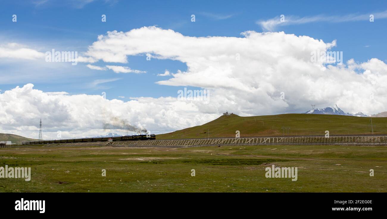 Natural scenery of Tibetan Plateau in China Stock Photo - Alamy