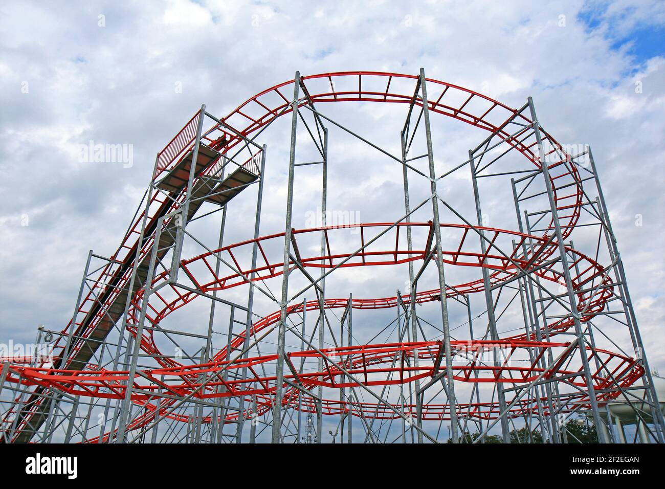 Red rails hi-res stock photography and images - Alamy