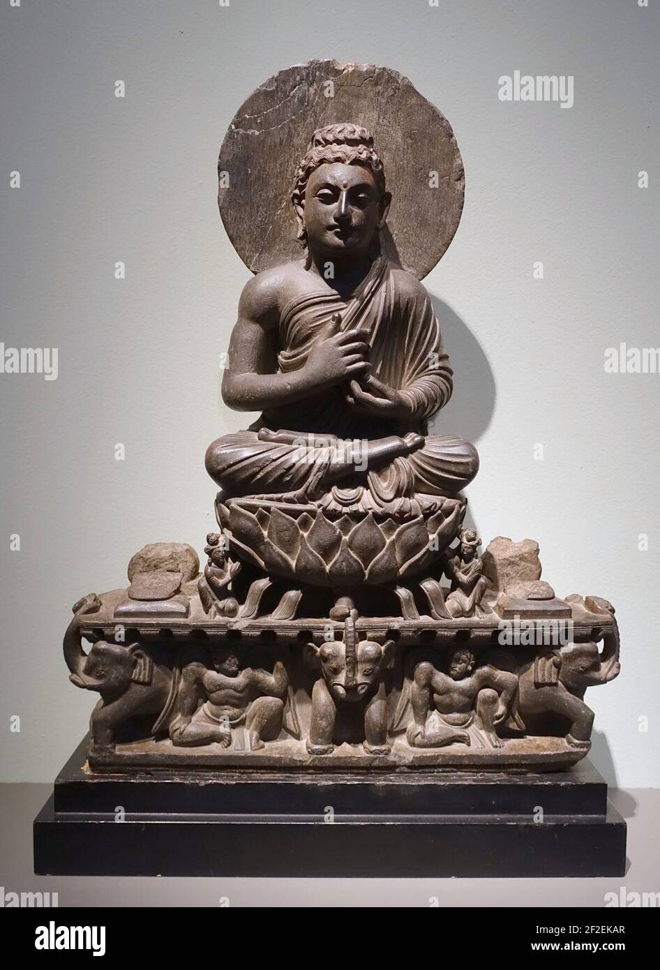 Preaching Buddha Seated on a Lotus Throne, Gandhara, Kushan dynasty ...
