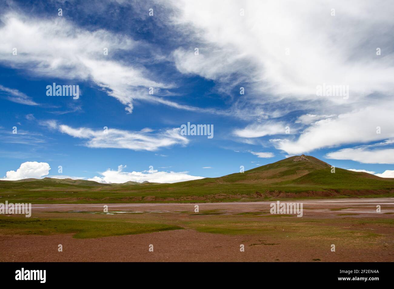 Natural scenery of Tibetan Plateau in China Stock Photo - Alamy