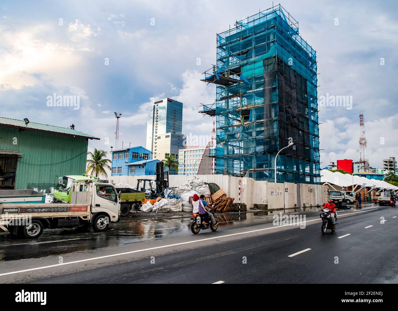 Maldives construction hi-res stock photography and images - Alamy