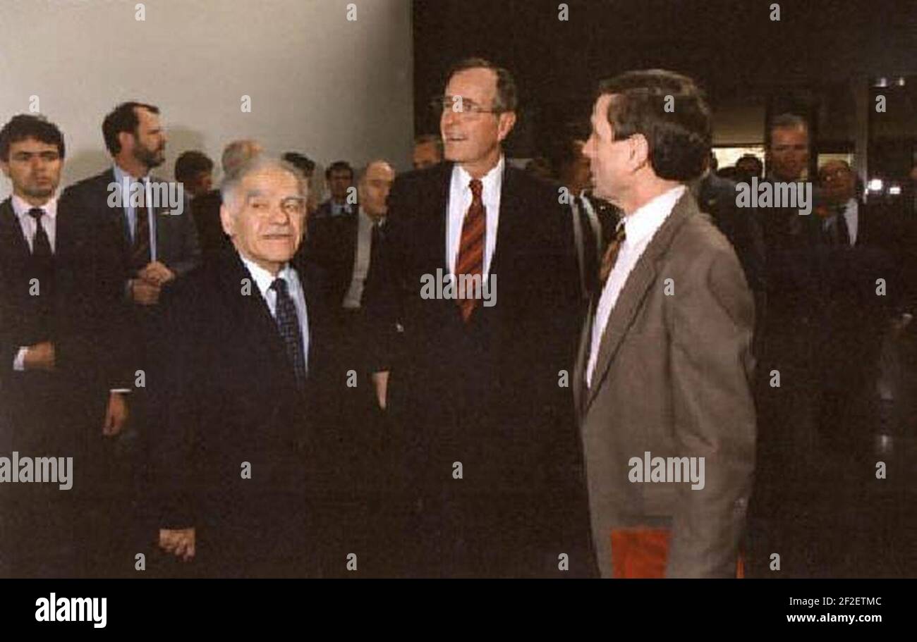 President George H. W. Bush and Prime Minister Yitzhak Shamir of Israel ...
