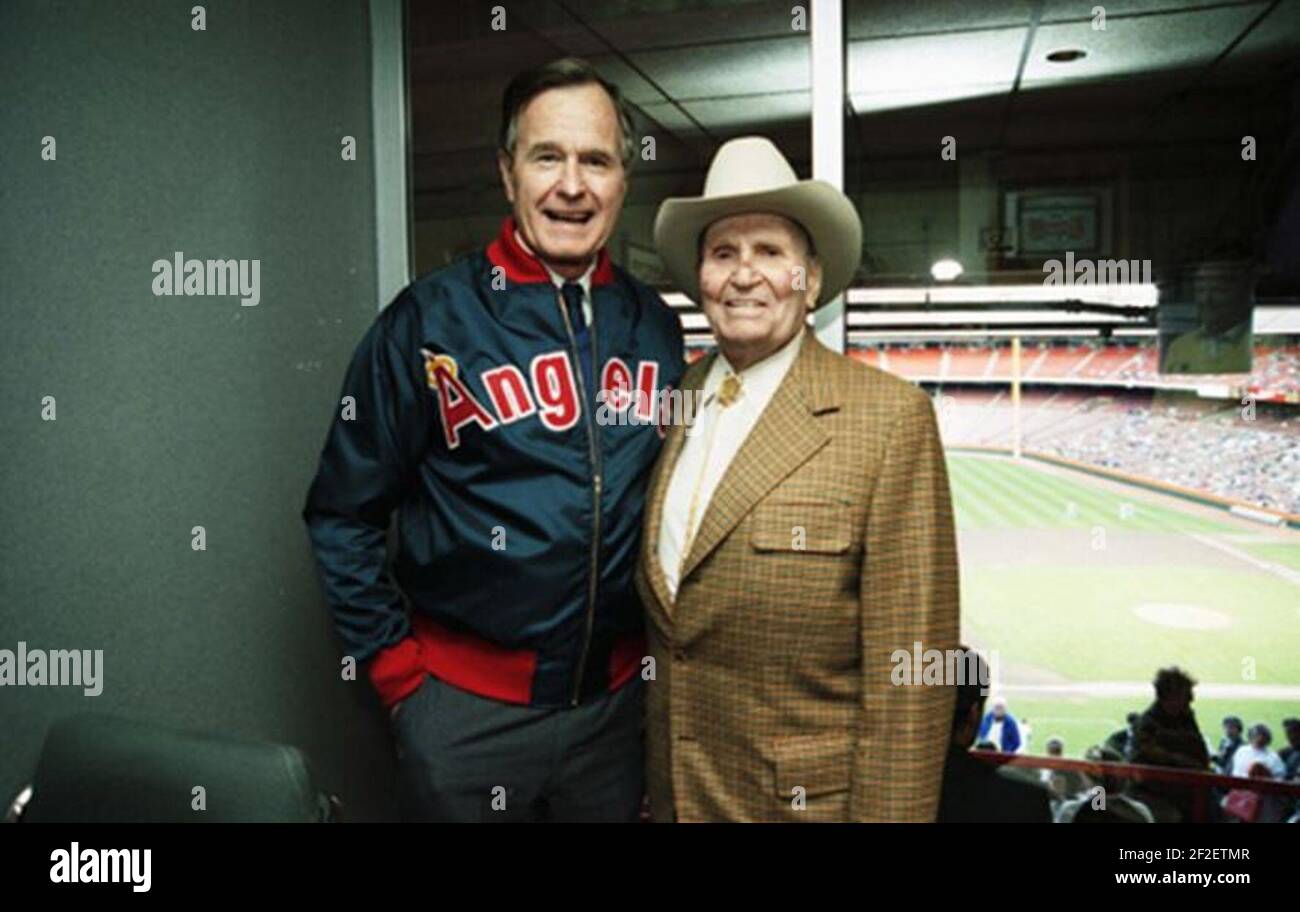 Gene w hi-res stock photography and images - Alamy