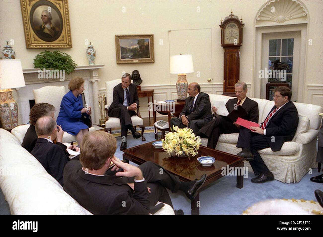President George H. W. Bush meets with Prime Minister Margaret Thatcher ...
