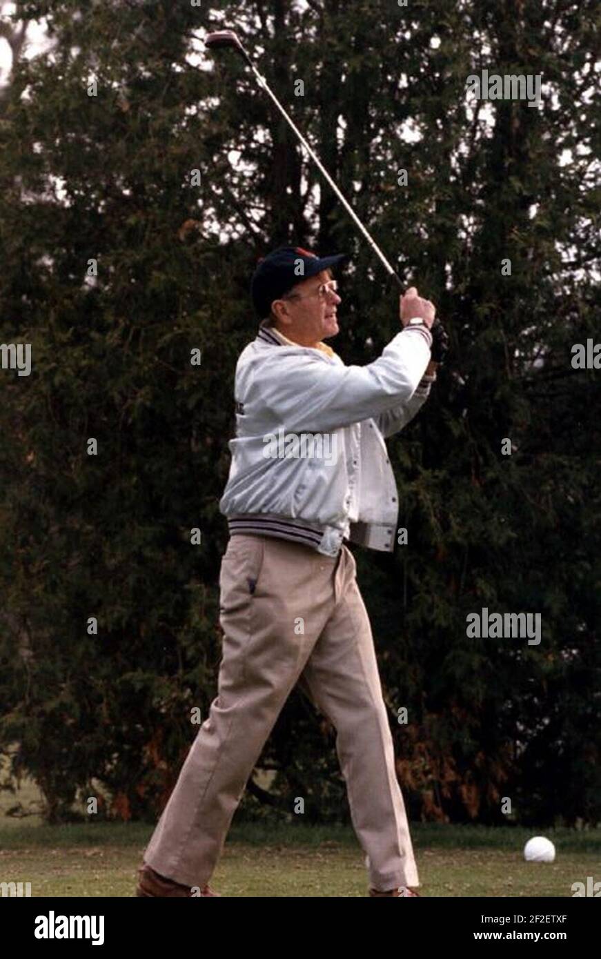 President bush golf hi-res stock photography and images - Alamy