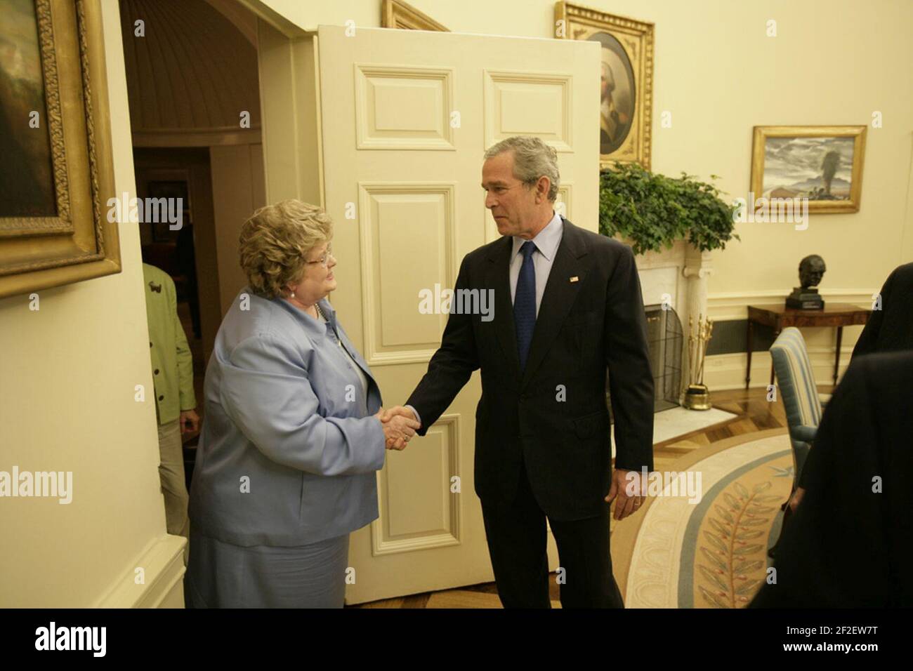 President George W. Bush and Senator Ted Stevens welcome World War II ...
