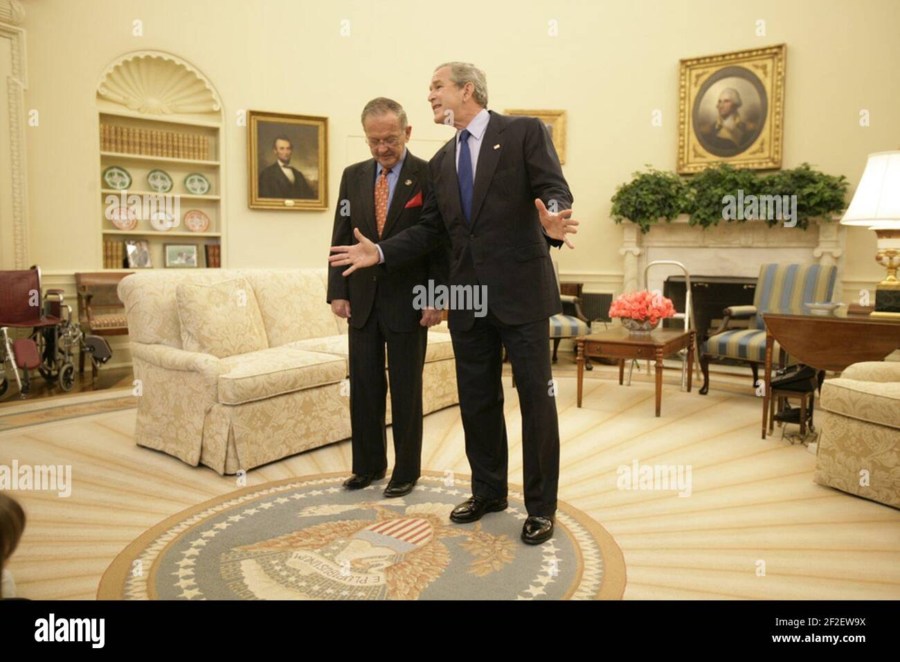 President George W. Bush and Senator Ted Stevens welcome World War II ...