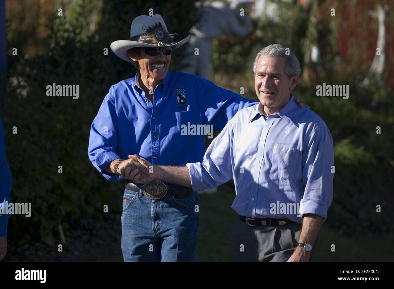 President George W. Bush with NASCAR racing champion Richard Petty ...