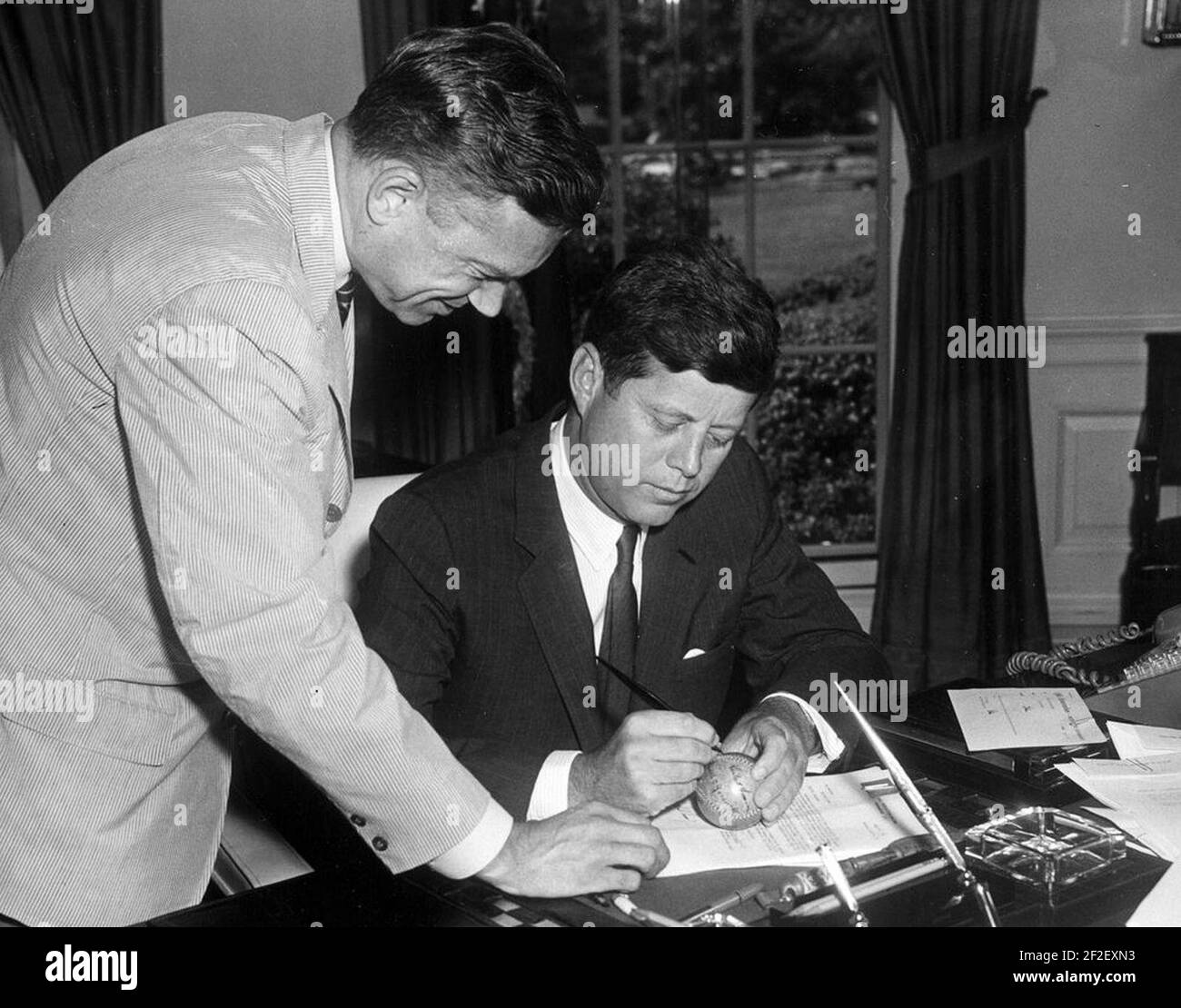 President autographs hi-res stock photography and images - Alamy