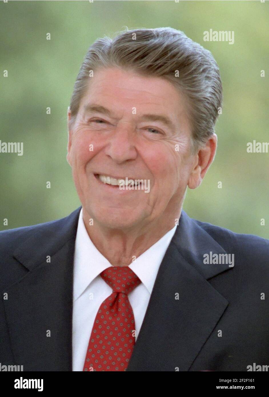President Reagan poses at the White House 1984 (cropped Stock Photo - Alamy