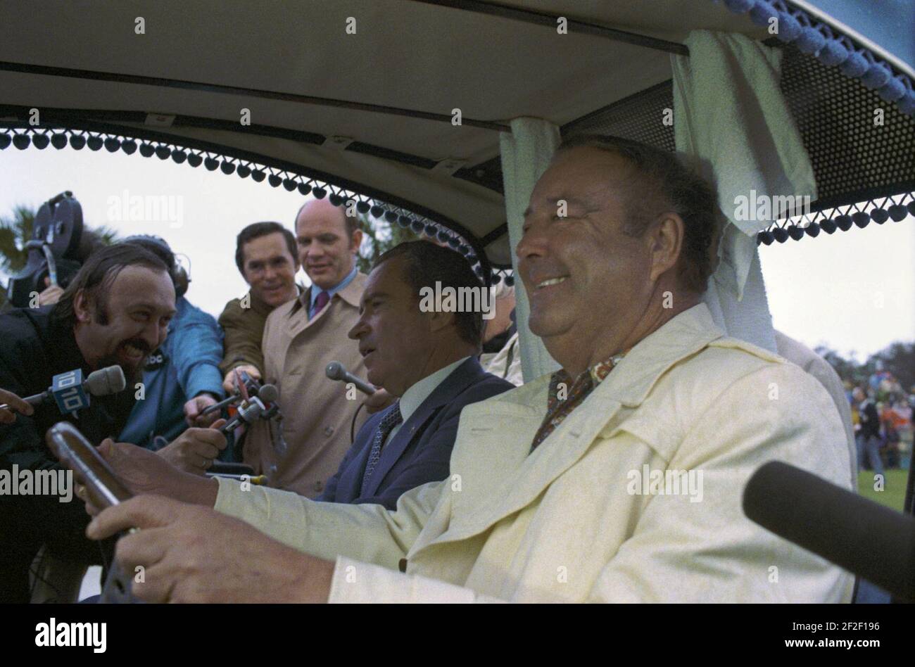 Jackie gleason hi-res stock photography and images - Alamy