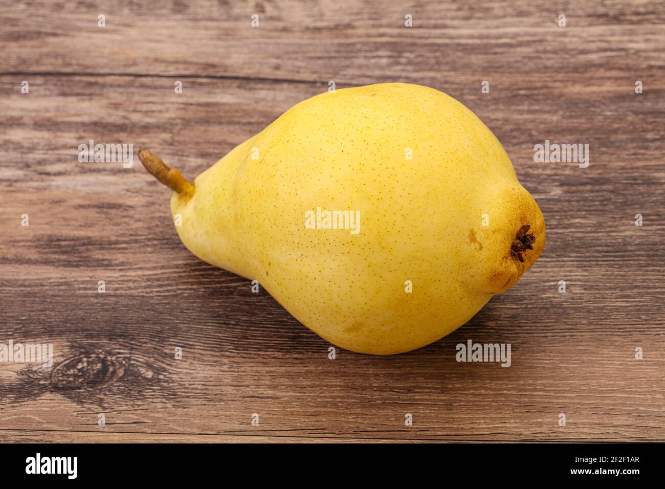 Ripe, tsasty and sweet Yellow Chinese Pear Stock Photo - Alamy