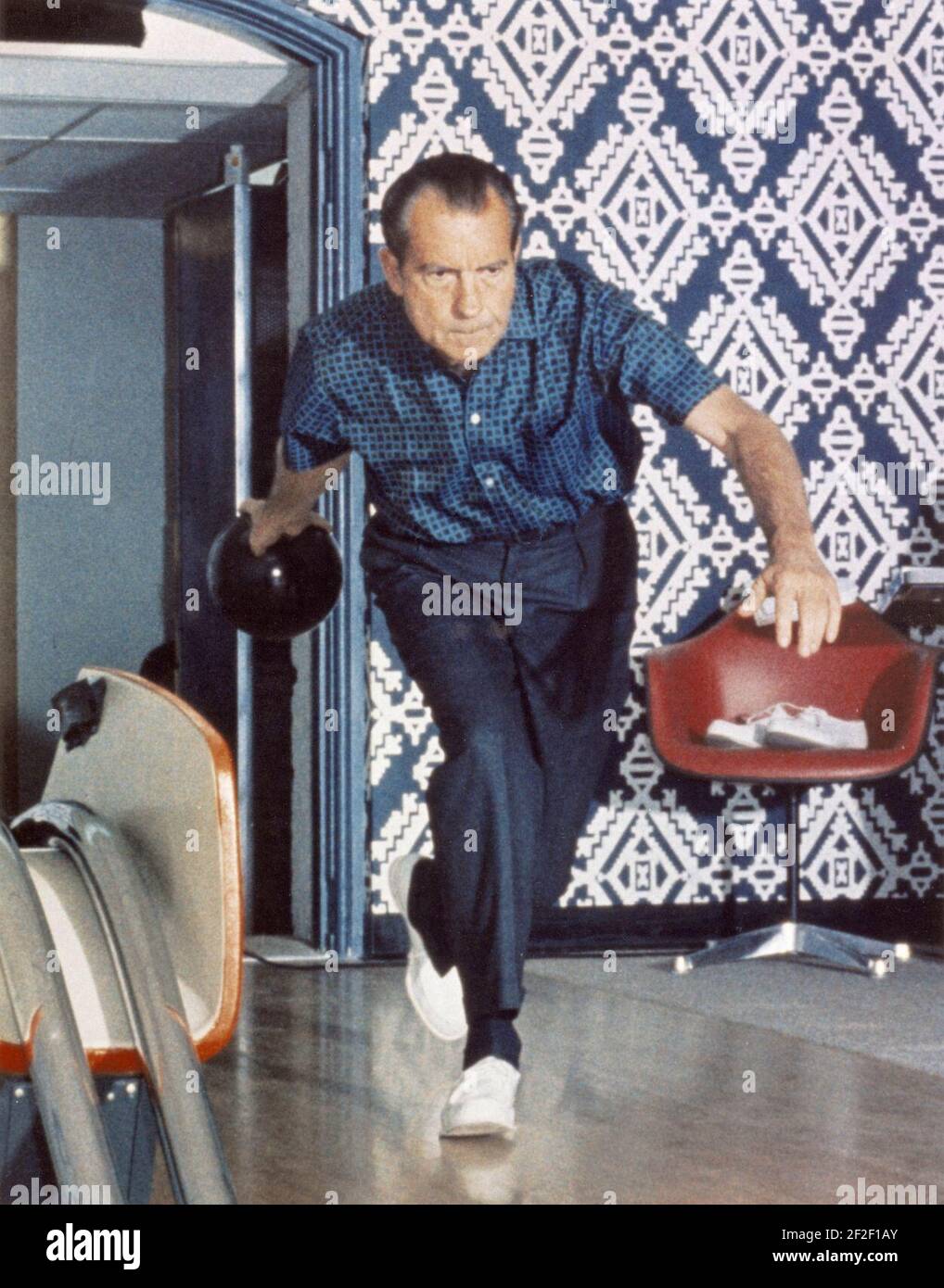 President Richard Nixon bowling at the White House Stock Photo - Alamy President Richard Nixon bowling at the White House Stock Photo - Alamy
