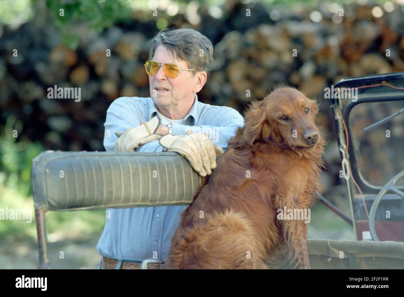 Ronald reagan working hi-res stock photography and images - Alamy
