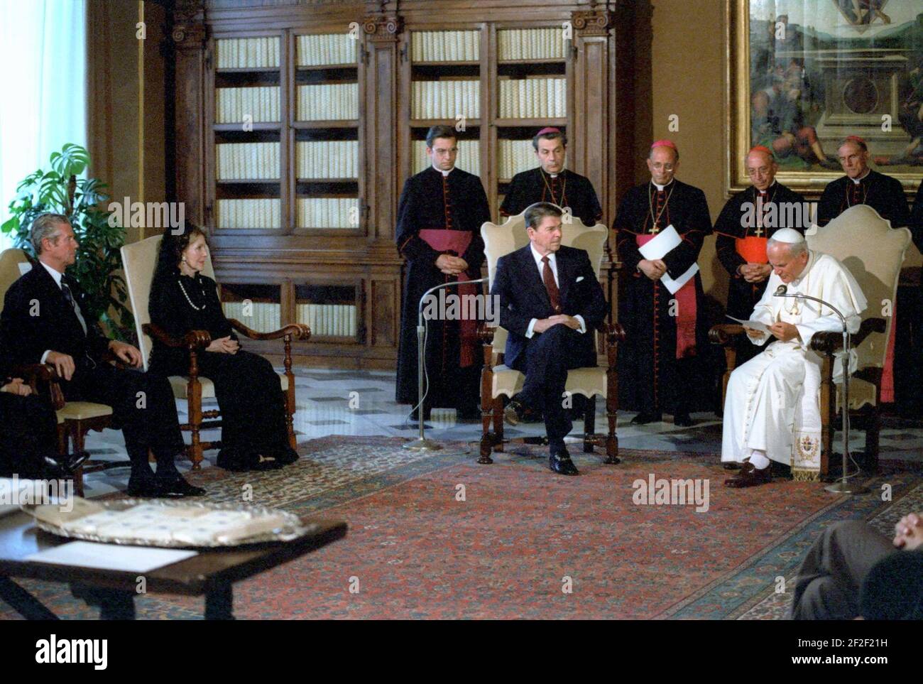 President Ronald Reagan and Nancy Reagan meet with Pope John Paul II at ...
