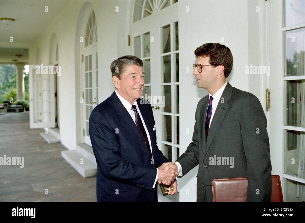 Peter robinson hi-res stock photography and images - Alamy